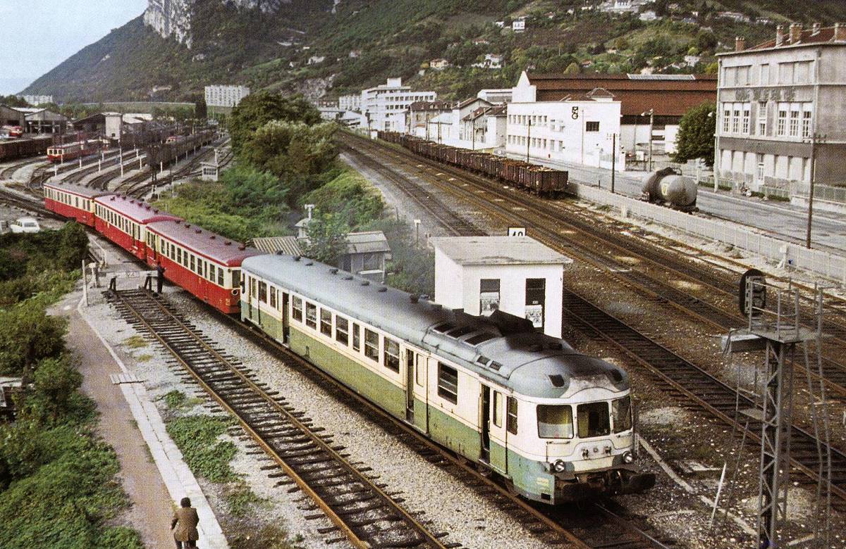 Autorail X-2800 série 2 - REE Modèles